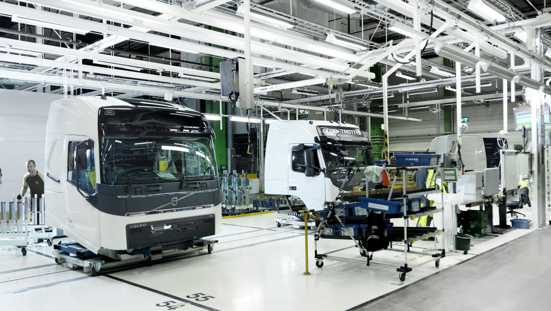 How a Volvo truck cab is assembled | Volvo Trucks Magazine